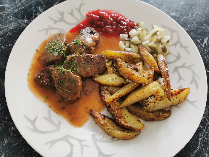 Buy local fresh reindeer meat from Inari from local reindeer herder